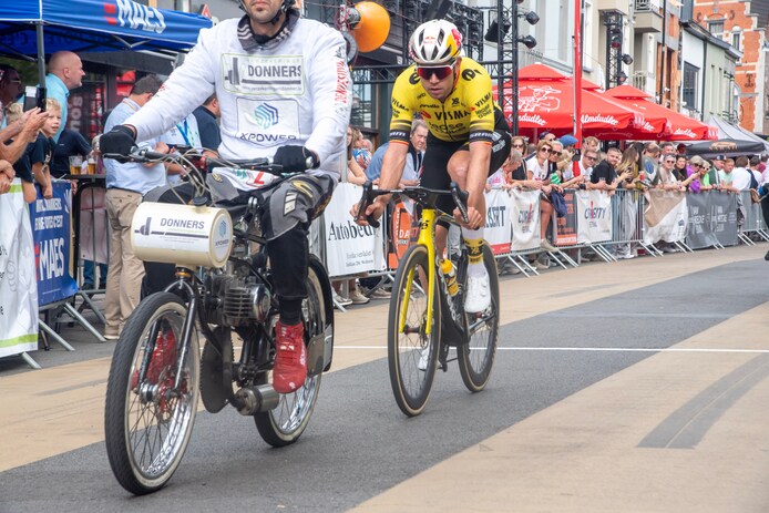 Wout van Aert wint 20ste Derny Festival: “Leuke training en mooi om te ...