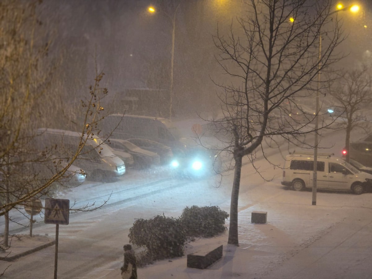 Sneeuw valt al in Hoboken, onze weerman waarschuwt: tot 5 centimeter ...