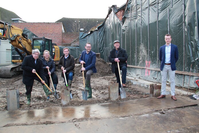 Eerste steen van nieuwe tekenacademie in Dentergem gelegd | Dentergem ...