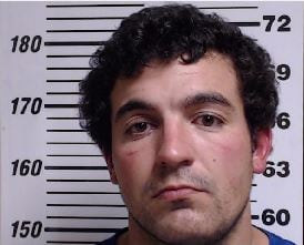 Man knalt in gerechtsgebouw voor heel bizarre reden: “Ik wou ze laten ...