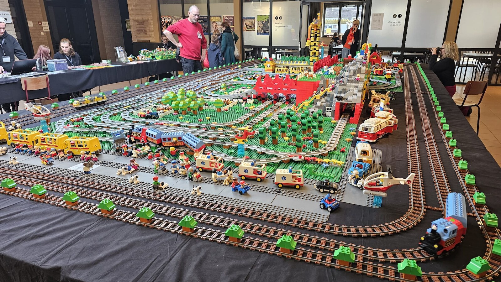 Succesvolle eerste editie van LEGO-event voor goed doel in Zwaneberg ...
