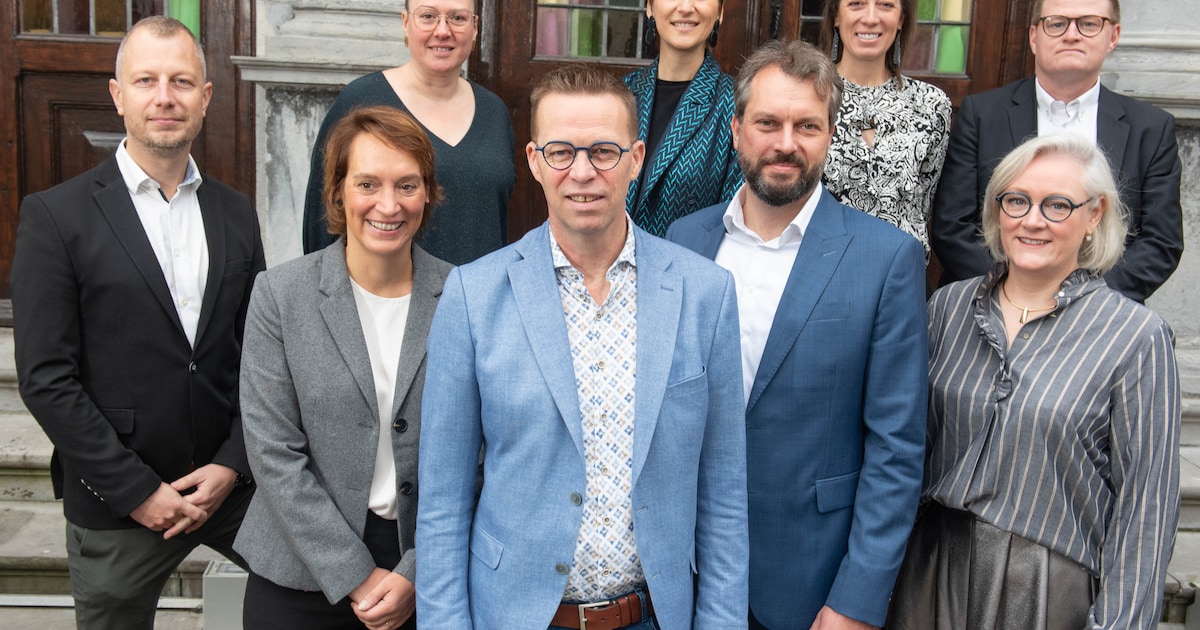 Burgemeester John Adam (Open Vld) gaat besturen met Meer dan Groen en N ...