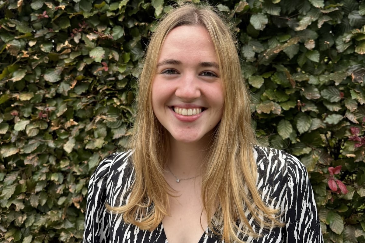 Sofie De Roeck (21) uit Aalter maakt kans op Bachelorprijs 2025 ...