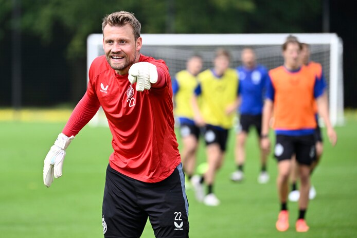 Simon Mignolet over zijn bewogen seizoenseinde, zijn toekomst en die ...