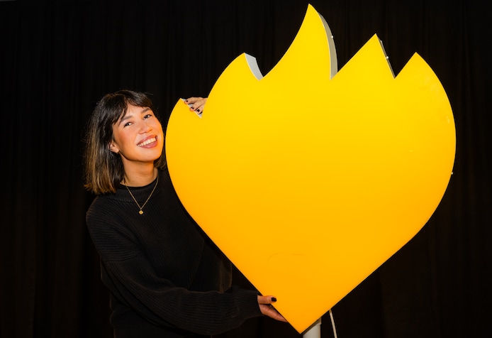 Punk in spirit, groots in solidariteit: bevlogen Pommelien Thijs bezorgt De Warmste Week vurige ...