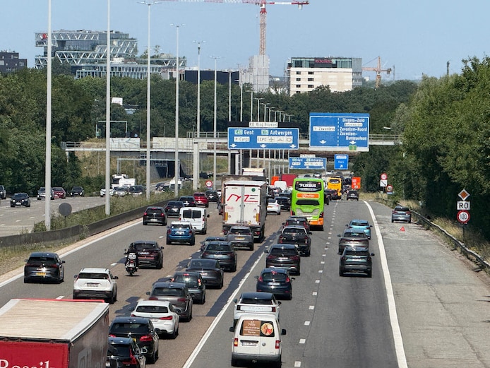 Hinder op westelijke Brusselse ring in augustus door werken | Brussel | hln.be