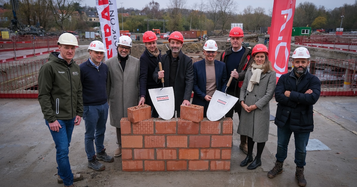Schepen legt eerste steen van project met 199 flats op site waar ...