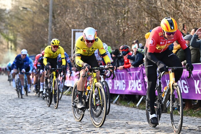 Het missen van Nathan Van Hooydonck is geen goed teken: waarom Wout van ...