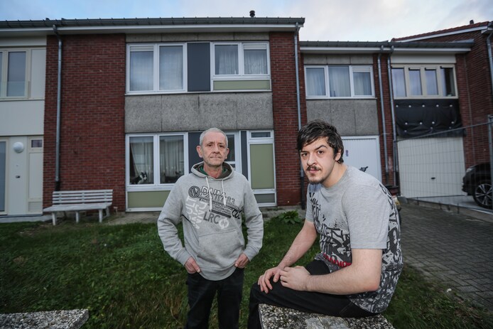Vader Johan en zoon Kevin worden uit sociale woning gezet: “Huren op ...