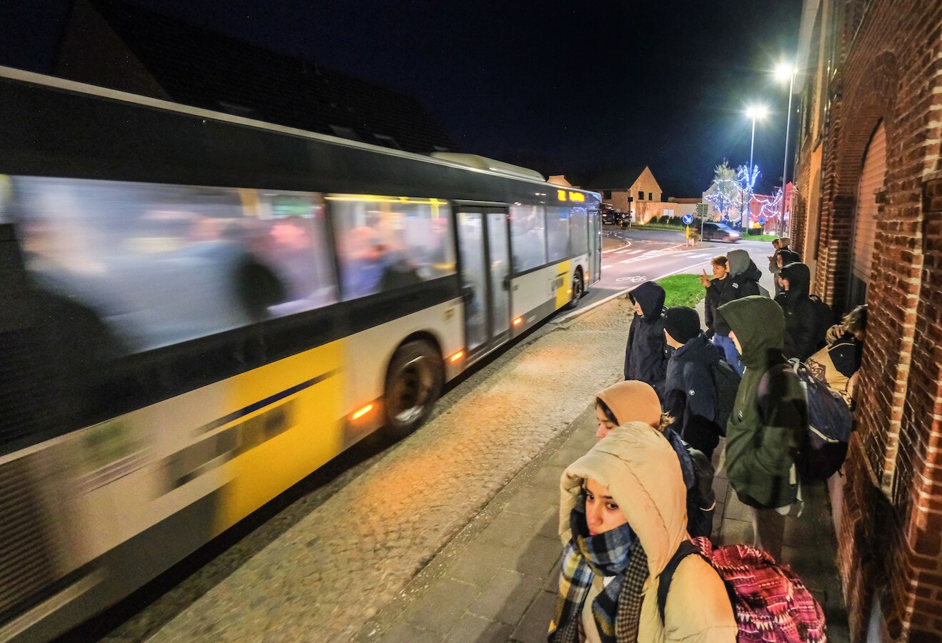 Zonnebeke verliest proces tegen De Lijn na busellende: “Rechtbank ...