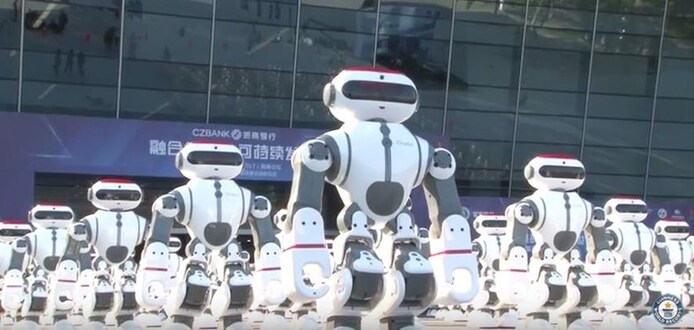 Deze robots dansen hun weg naar een nieuw wereldrecord | Buitenland ...