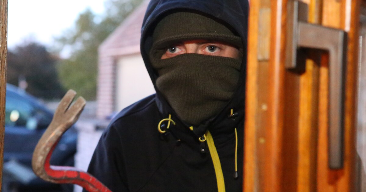 Inbrekers stelen geld en juwelen tijdens vakantie van bewoners | Oud ...