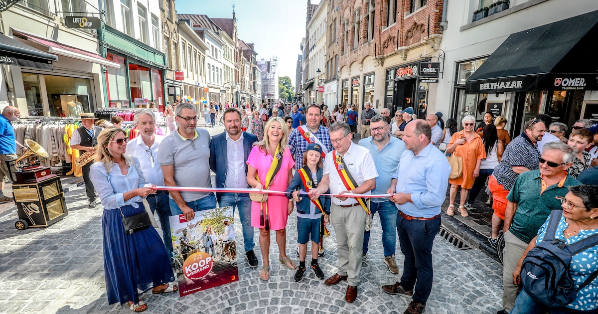 Vernieuwde Zuidzandstraat in Brugge opent nét voor koopjesweekend ...