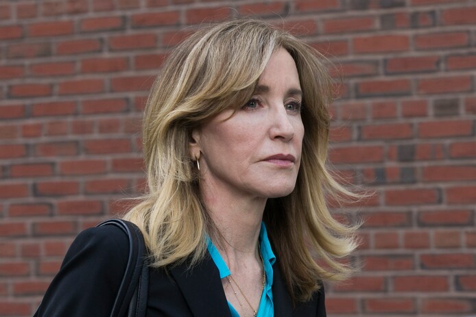 ‘Desperate Housewives’-actrice Felicity Huffman reageert voor het eerst ...
