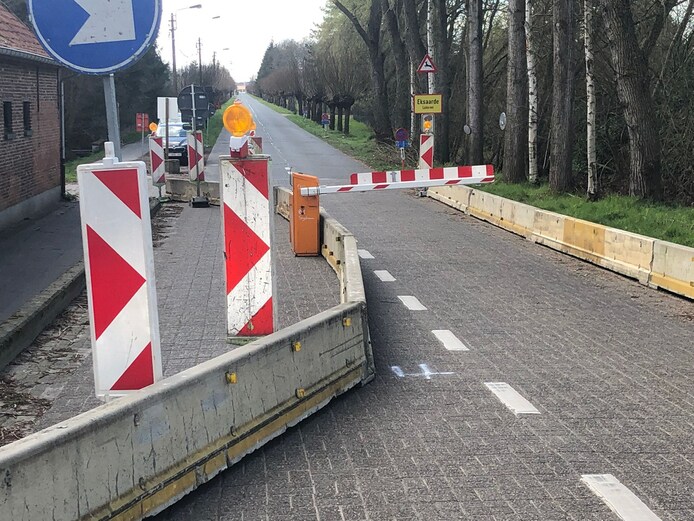 Slagbomen hielden sluipverkeer weg, maar werden onophoudelijk vernield ...