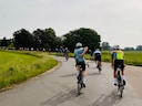 Zeventig wielerliefhebbers zakken af voor de eerste Social Ride van Run ...