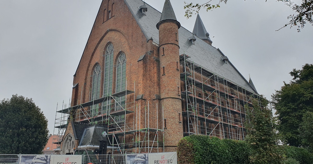 Vandalen vernielen ramen en buitenbeeld van kerk Balgerhoeke | Eeklo ...