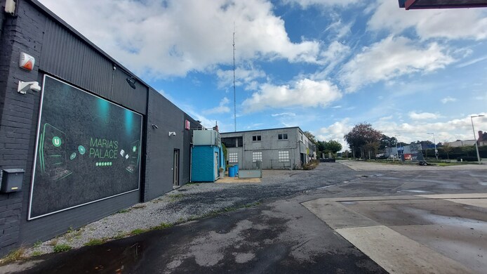 Moet Eeklo speelhallen en gokkantoren verbieden? “Hypocriet, want je ...