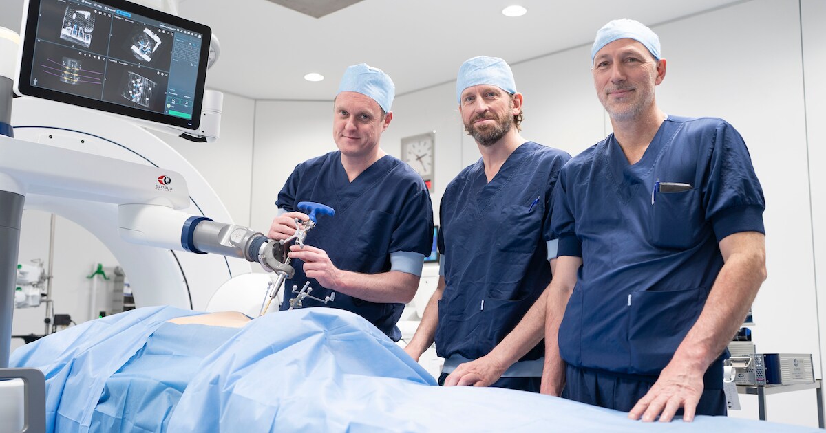 Nieuwe robotarm helpt neurochirurgen van AZ Klina exacter opereren ...