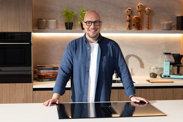Bart Appeltans lanceert eigen keuken op Batibouw: “Een plek waar je niet alleen kookt, maar ook ...