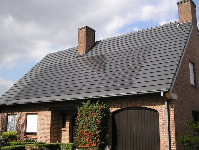 Van dakpannen met geïntegreerde cellen tot complete PV-daken ...