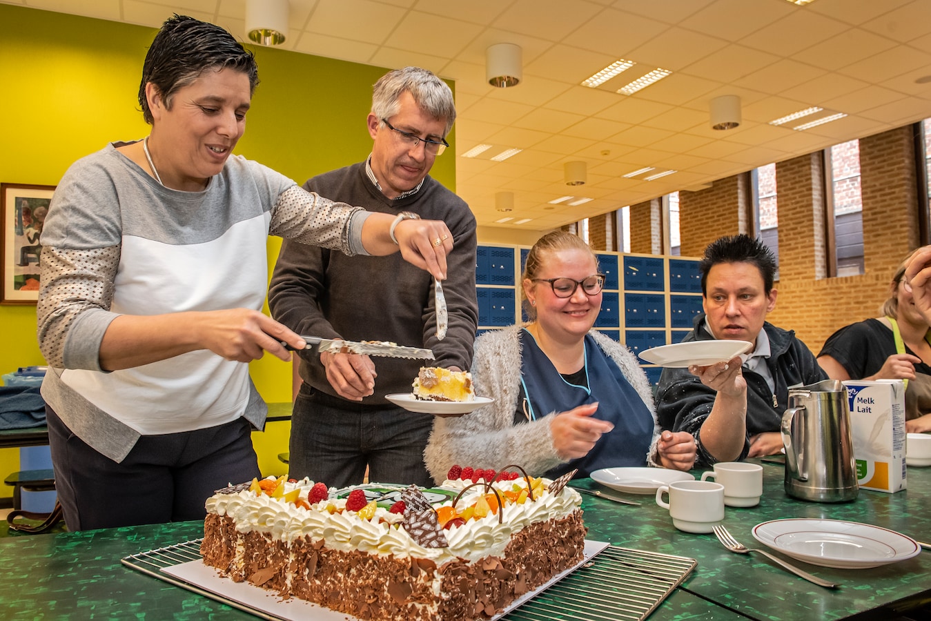 Keukenteam behaalt Smiley: Barnum en Internaat Noord trakteren met ...