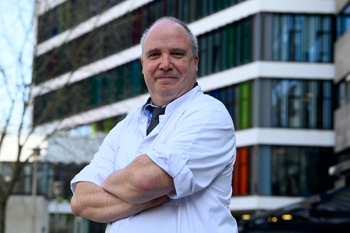 Marc Peeters is niet langer CEO van Universitair Ziekenhuis Antwerpen ...