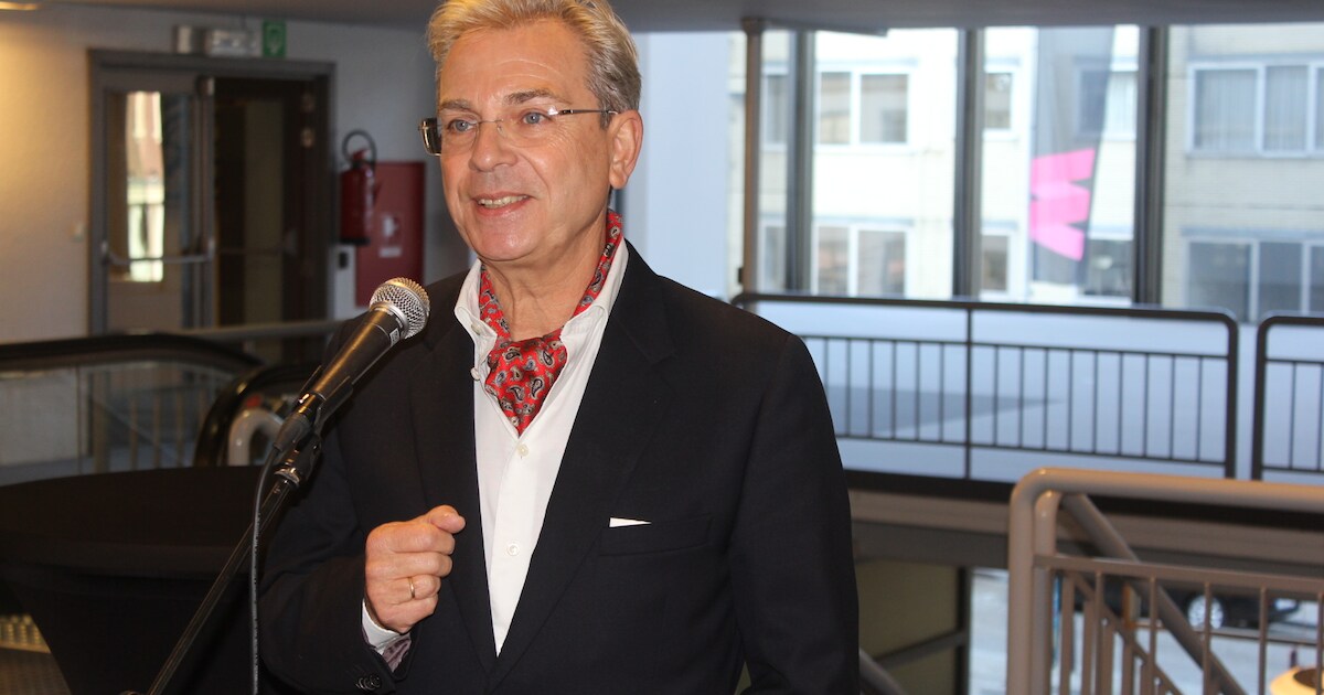 Directeur De Werf bedankt personeel op afscheidsdrink | Aalst | HLN.be