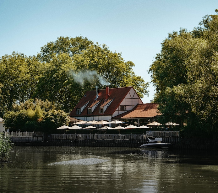 Eten aan het water: op deze 76 adresjes in Vlaanderen geniet je van ...