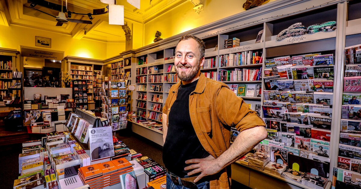 Thomas (40) steekt 135 jaar oude Boekhandel De Reyghere in nieuw ...