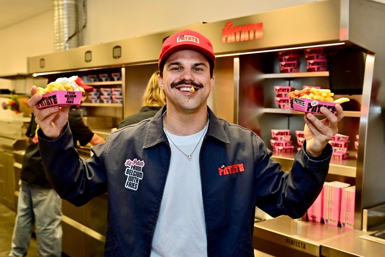 KIJK. Average Rob opent frituur La Patate in Antwerpen en hij wil er ...