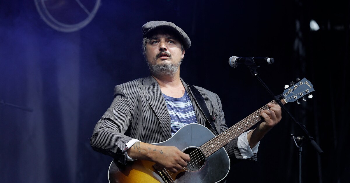 Een jaar na hun jawoord: Pete Doherty en zijn vrouw Katia verwachten ...