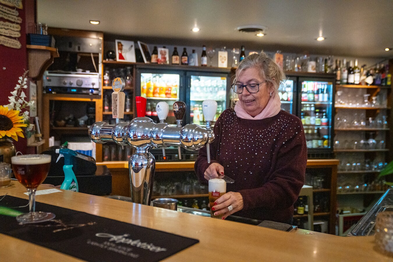 Café Monico gaat voortaan verder als De Gezellige Hoek en heeft nieuwe ...