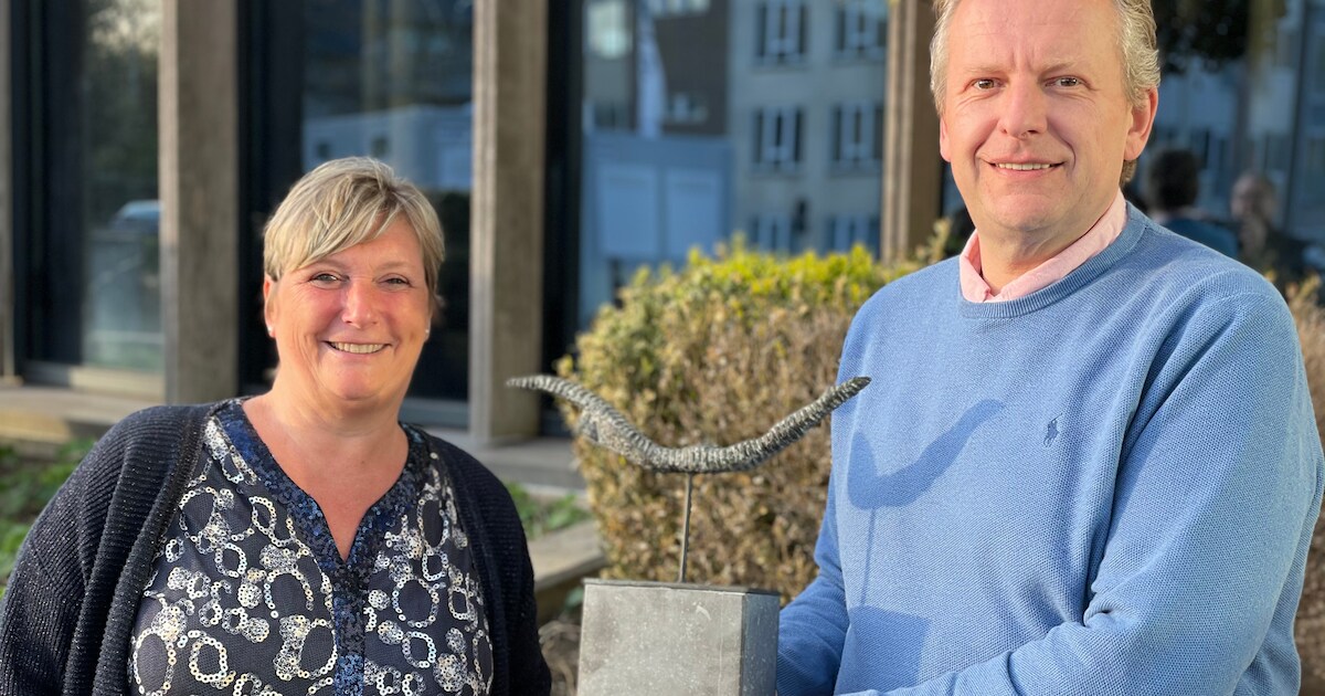 Toneelvereniging Kink Kank Hoorn heeft een nieuwe voorzitter. En ’t is ...