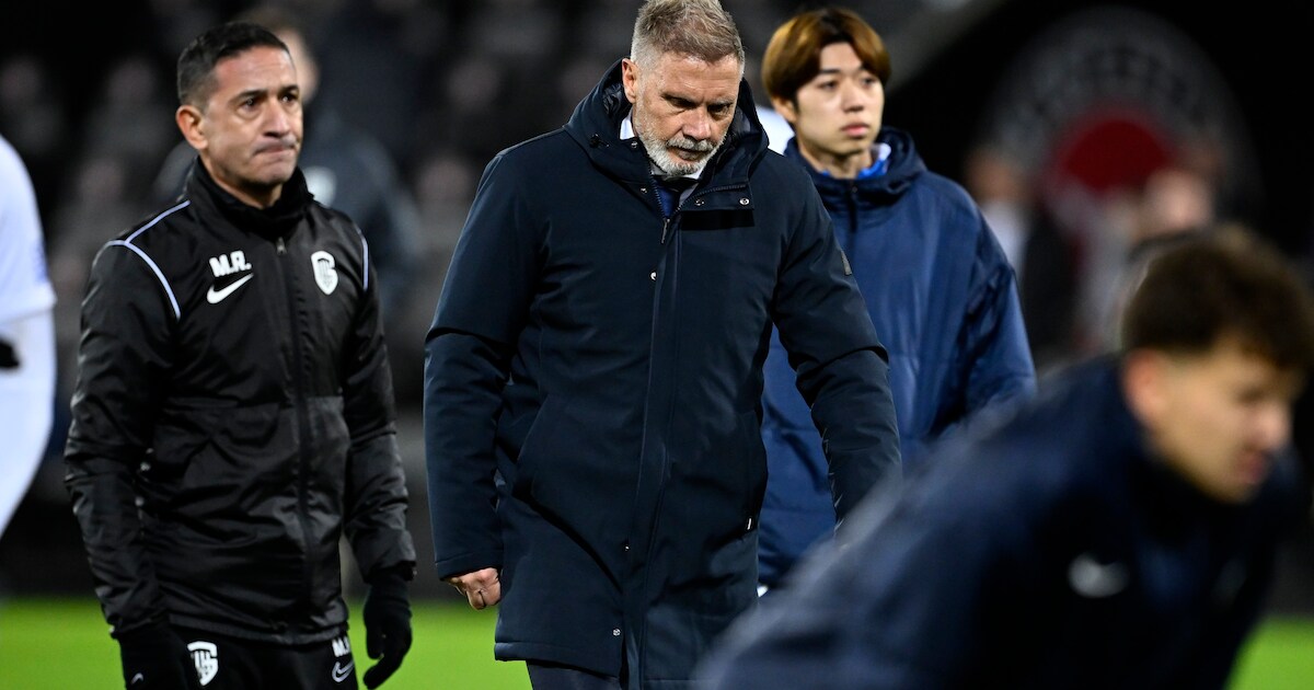 Nog meer zorgen voor Thorsten Fink: Racing Genk verliest nu ook in ...