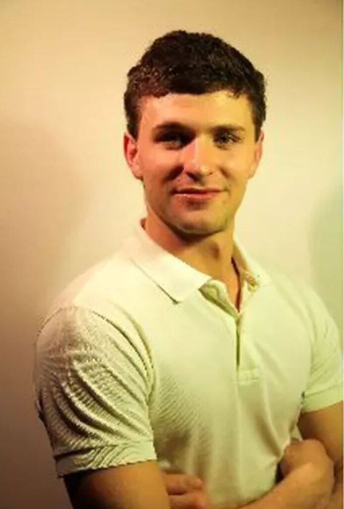 Vier agenten voor rechter nadat opgepakte festivalganger (26) sterft ...