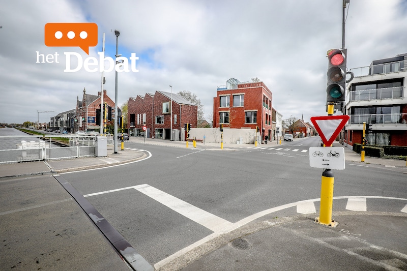 "Geen fietspad, geen voetpad, geen wegmarkering en veel vrachtverkeer ...