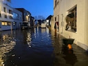 Falende terugslagklep aan Rupel zet straten en woningen onder water in ...