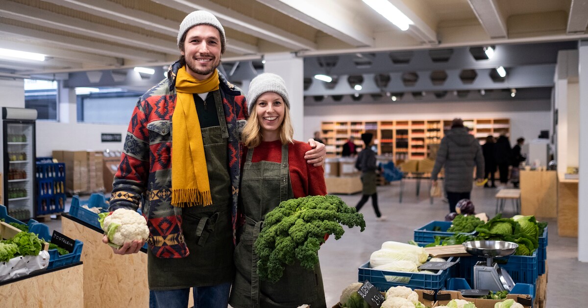 Nieuwe versmarkt opent in Lange Leemstraat: “Bij ons geen ingevlogen ...
