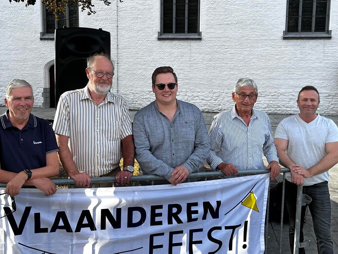 N-VA Assenede betreurt politieke sfeerschepping van artiest tijdens 11 ...