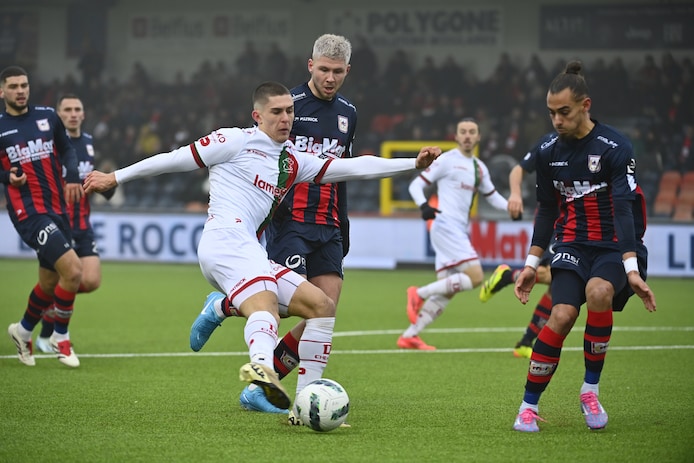 Sven Vandenbroeck pakt slechts één punt in Luik met Zulte Waregem ...