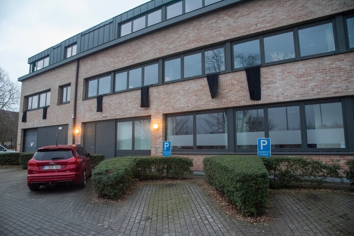 Verhuis van sociale diensten naar Rode Heuvel voorlopig van de baan ...