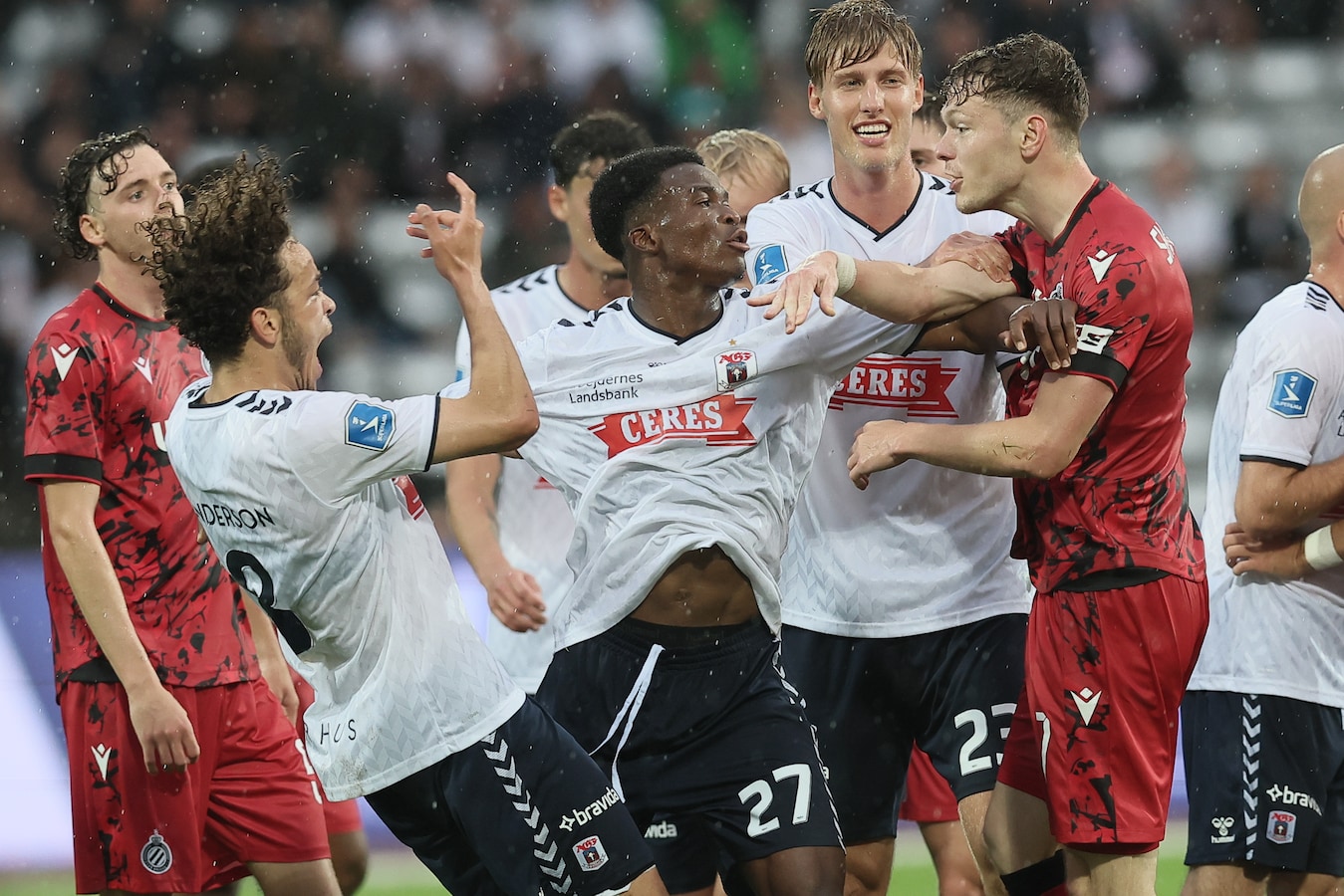 Club Brugge is zo’n honderd keer groter dan voetbaldwerg KA Akureyri ...