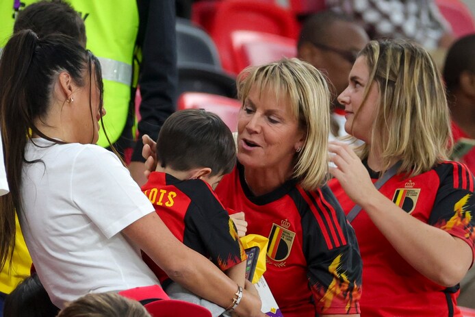 KIJK. Kindjes van Courtois steunden hun papa tijdens 100ste interland ...