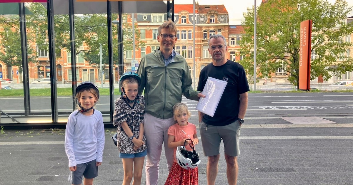 Met 750 handtekeningen op zak gaan protesterende buurtbewoners spreken ...