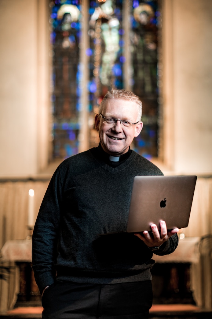 Kerk zit zonder werk: fors minder doopsels, huwelijken en begrafenissen ...