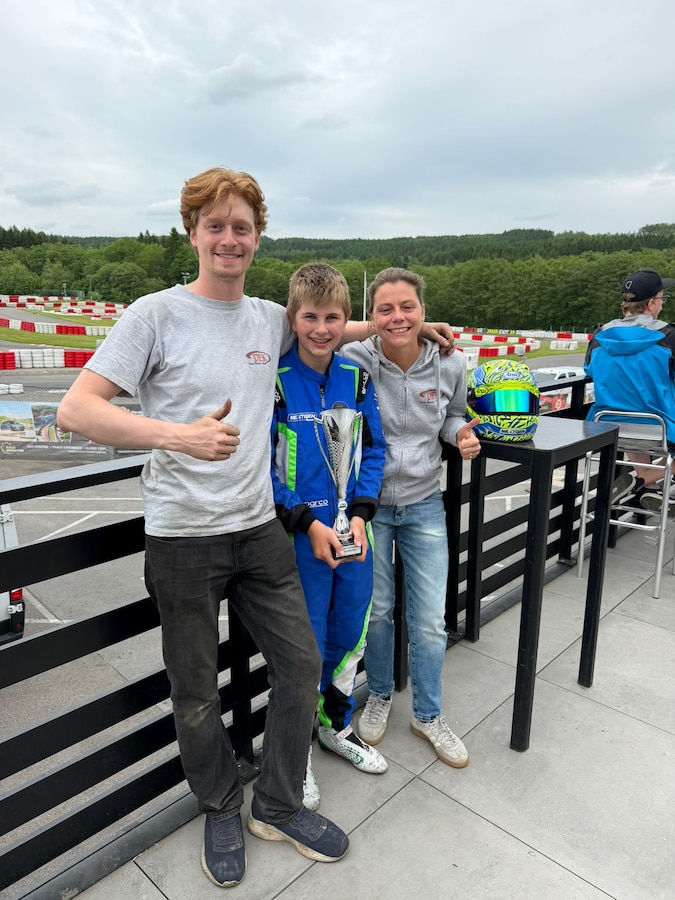 Eerste overwinning voor Senne Van der Aa (13) uit Berlaar in GK4 Kart ...