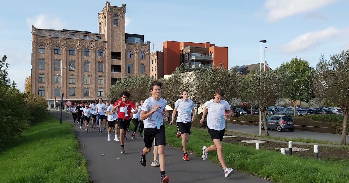 OLVI Boom zet 200 leerlingen aan het lopen | Boom | HLN.be