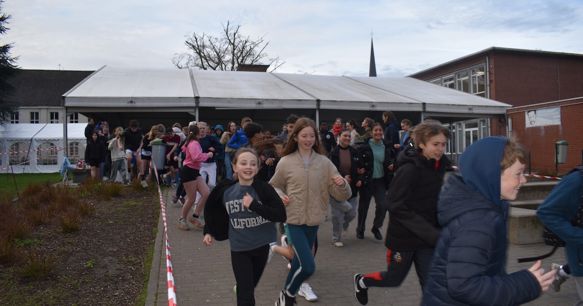 Sponsorloop Prizma Middenschool Izegem levert recordbedrag op | Regio ...