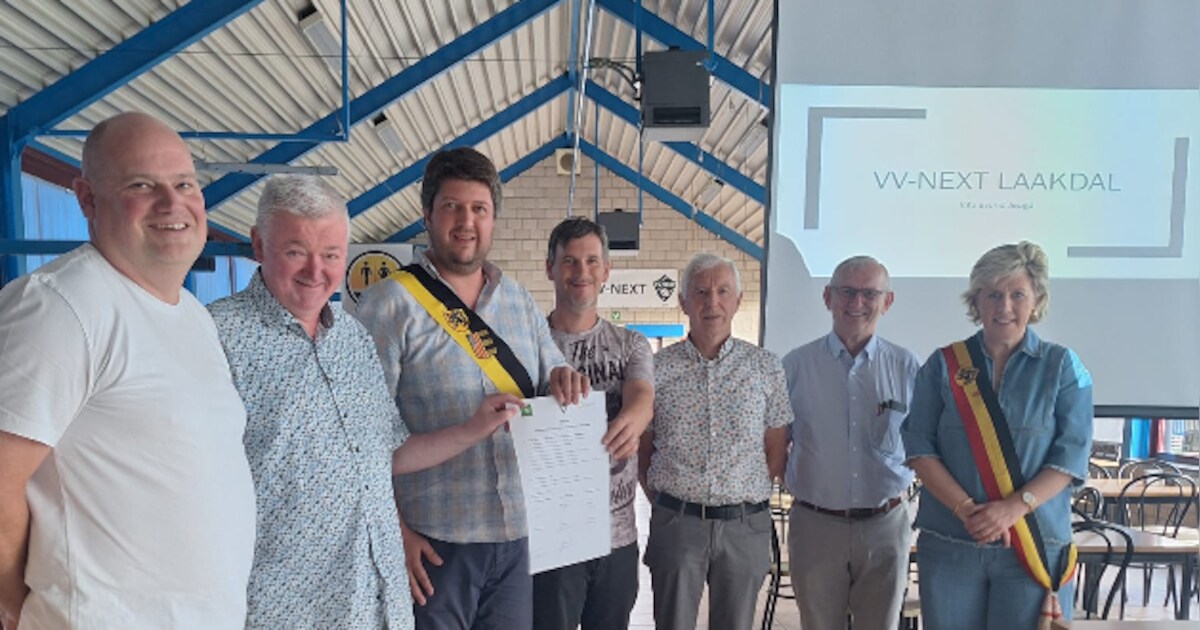 KFC Excelsior Vorst en VV-NEXT Laakdal fusioneren tot één voetbalclub ...